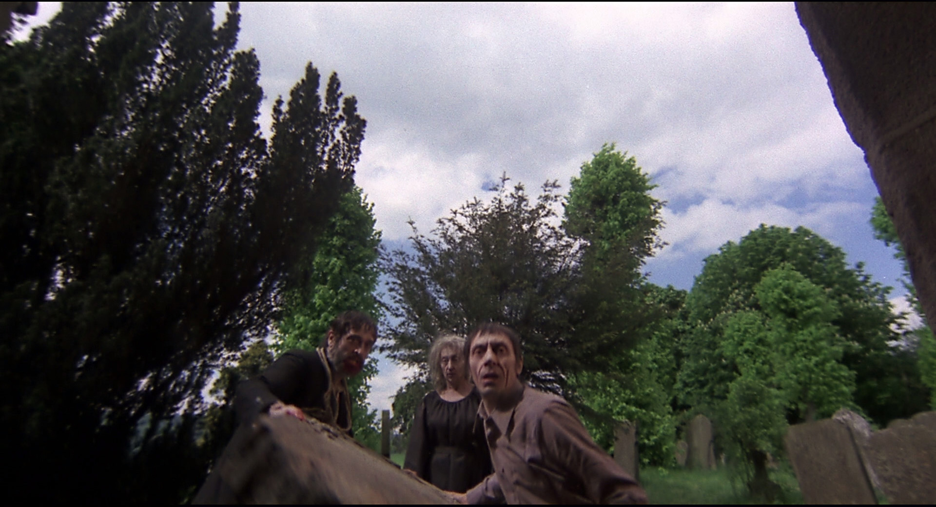 The Living Dead at Manchester Morgue (1974) [2-Disc Special Edition ...